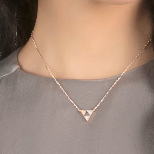 Swarovski heroism necklace store