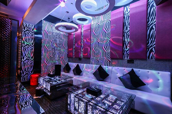 纽约 KTV 欢唱三小时只需$18 | 本色盛典KTV New York