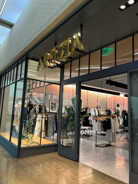 Aritzia 连锁服装店 | 社区校园生活精选