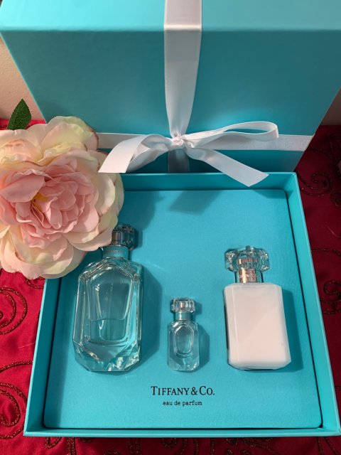 Tiffany Blue 蒂凡尼蓝 | 社区彩妆精选