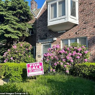 美国房市警报拉响！巨头挥泪大降价10%，你的房子要跟着跌吗？ | 社区校园生活精选