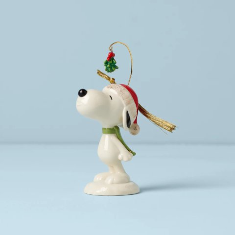 2022 Snoopy Under the Mistletoe Ornament 2022 节日装饰 80.00 超值好货 | 北美省钱快报