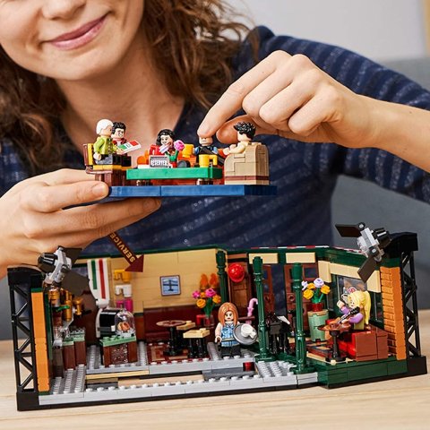 LEGO Ideas 21319 Central Perk Building Kit, New 2019 $40.00
