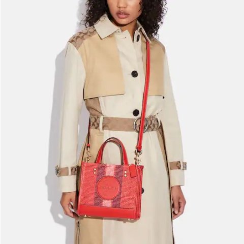 Dempsey Tote 22 With Coach Patch Dempsey 22 托特包 428.00 超值好货 | 加拿大省钱快报