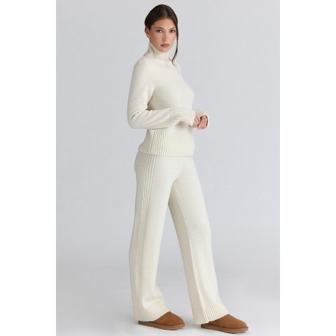 House of CB Red Velvet Lace Maxi Dress Tiff House of CB 红色天鹅绒蕾丝长裙 Tiff ...